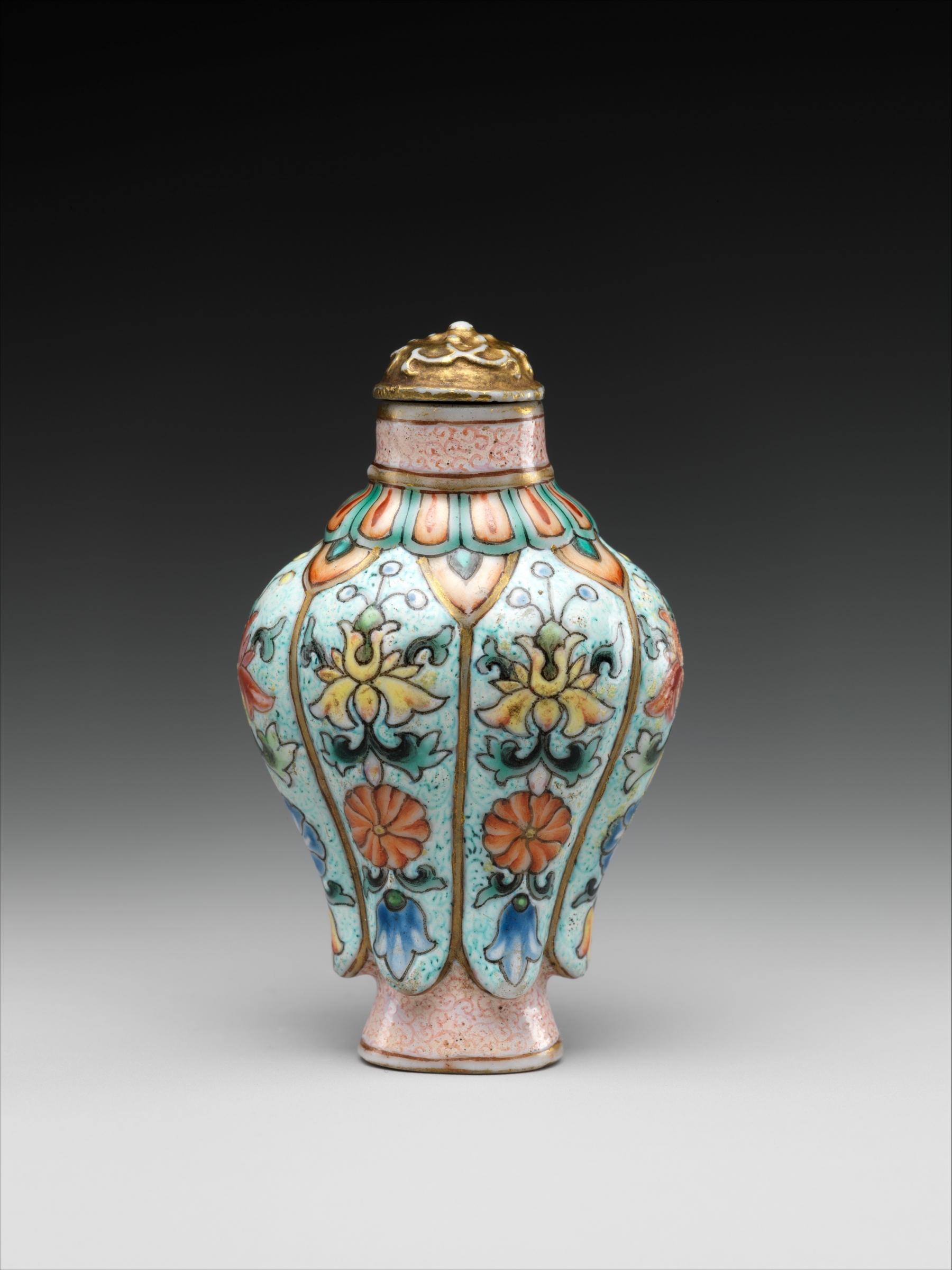 The Metropolitan Museum of Art (Snuff Bottles) → Silvia Furmanovich